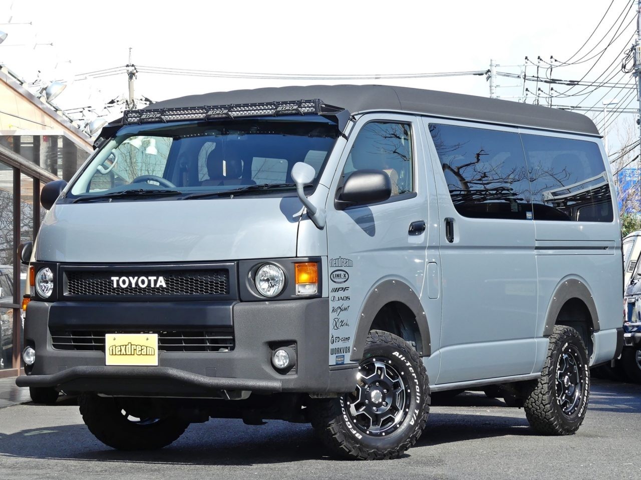 ハイエース丸目_FD-classic_丸目ハイエース_丸目換装_LINE-X_ハイエースリフトアップ_flexdream
