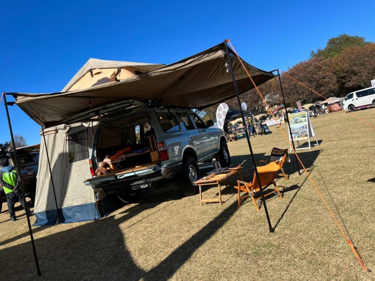 RHINORACKライノラック・バットウイングオーニング_アウトドアで活躍するオーニング_ランクル80丸目換装FD-classic｜ランクル ...