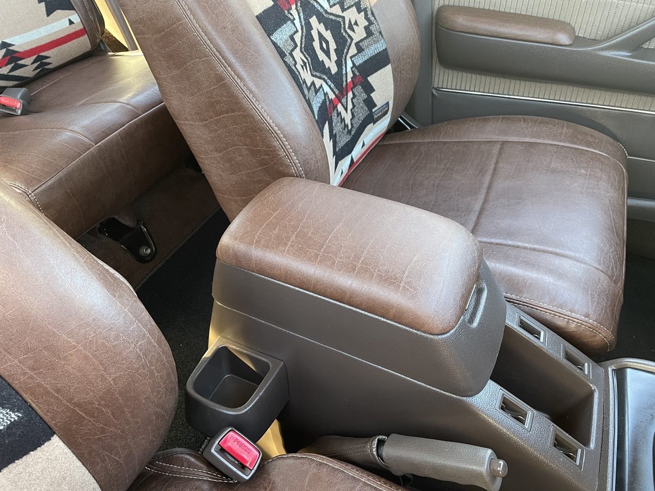 ランクル80_ランクル86_FD-classic_DULTON_DULTONMUSASHIMURAYAMA_ダルトン武蔵村山_ランクル丸目_センターコンソールレザー張替え_flexdream ...