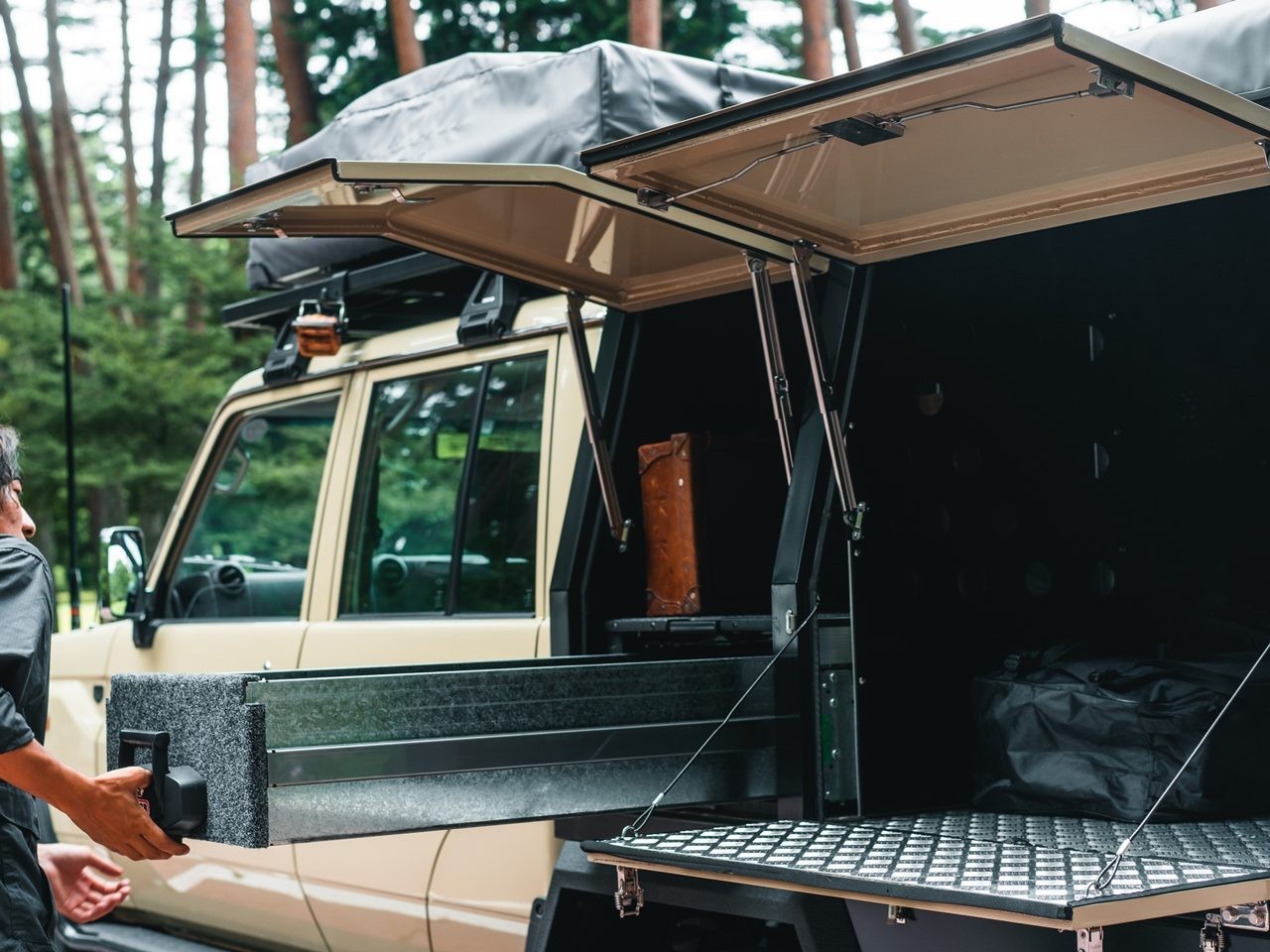 アソモビ_ASOMOBI_ランクル79_オーバーランド_ARB4x4_ルーフトップテント_ワンオフカーゴボックス_flexdream｜ランクル専門店カスタム情報ブログ flexdream