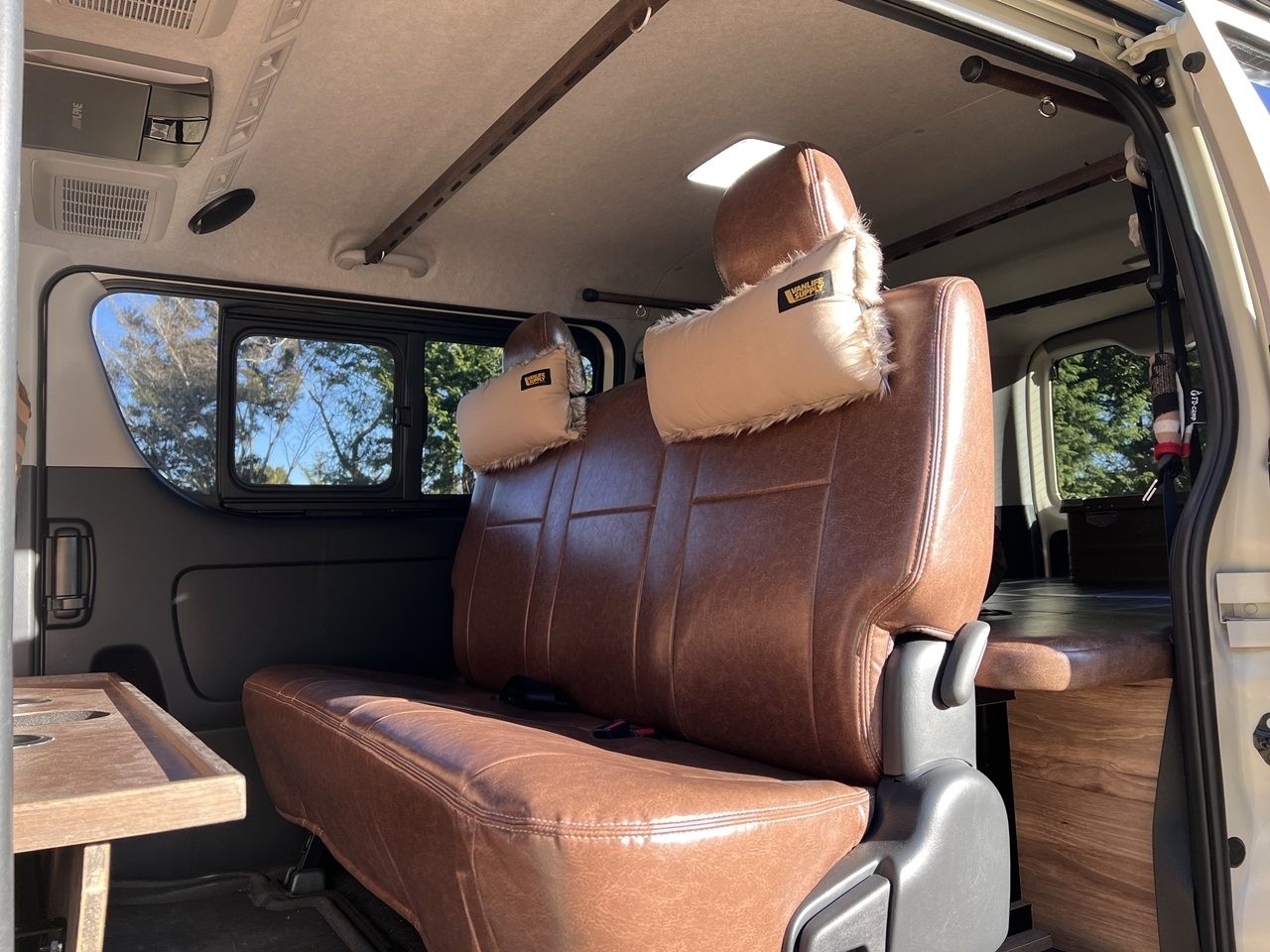OUTDOORPARK_アウトドアパーク_武蔵丘陵森林公園_ハイエース_丸目ハイエース_FD-classic_ハイエースシートカバー_ハイエース5人乗り_flexdream｜ハイエース専門店 ...